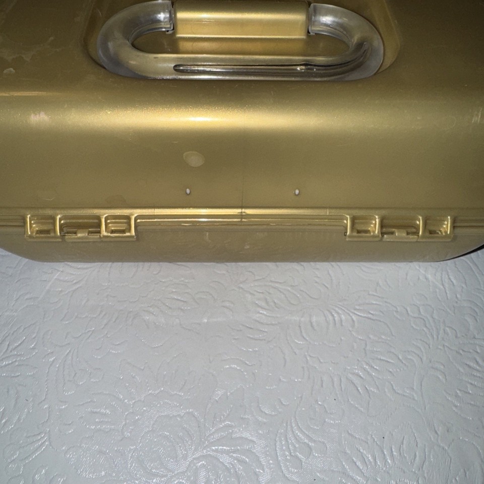 Caboodles Pretty In Petite Classic Makeup Case GOLD 9x6x4 USA Made ...