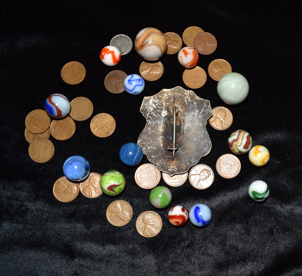 ⭐Lot of 41 Vintage Marbles Copper Wheat Cent Pennies & OLD🔵⚫BADGE READ ...