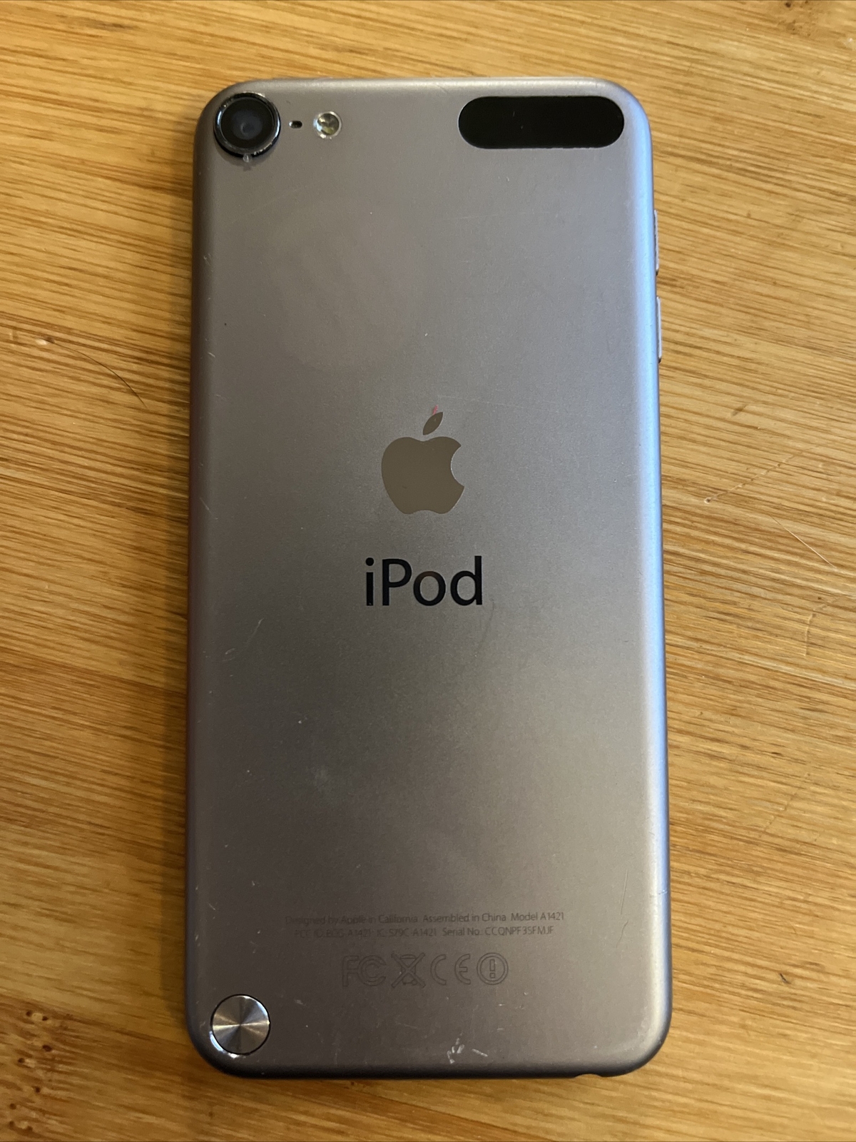 Apple iPod Touch 5th Generation A1421 16GB Blue iOS Media Player I-cld ...