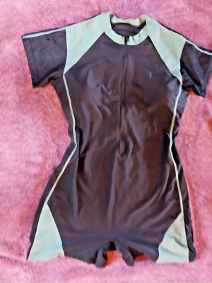 Women's Short Sleeve Boyleg One-Piece Swimsuit Zipper Front Rash Guard ...