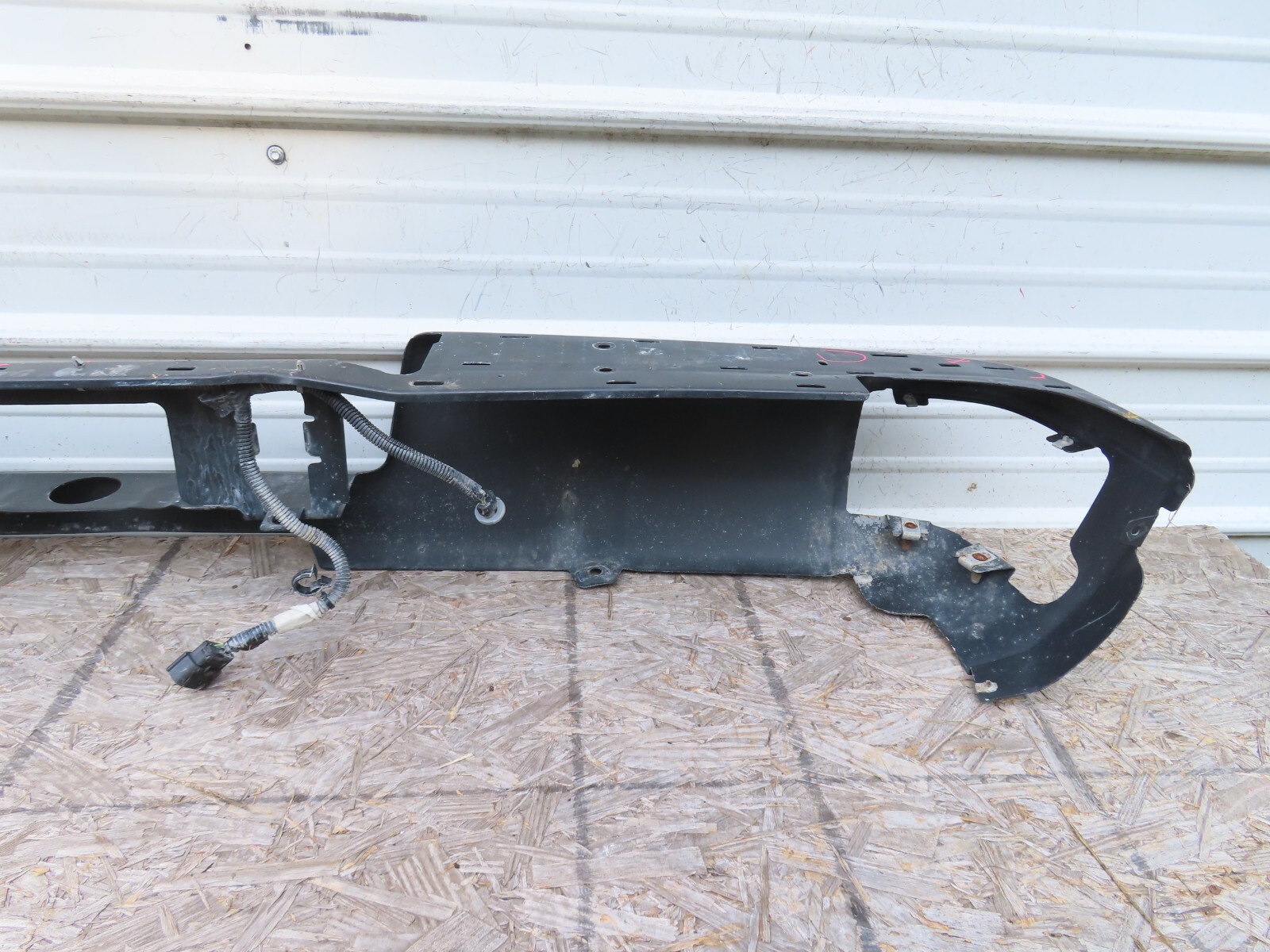 2016-2019 Chevrolet Silverado GMC Sierra 1500 Rear Metal Bumper OEM ...