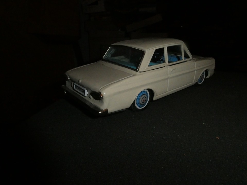 Bandai mint Blech Ford Taunus 12 M mit Friktion 60ies Top | eBay.de