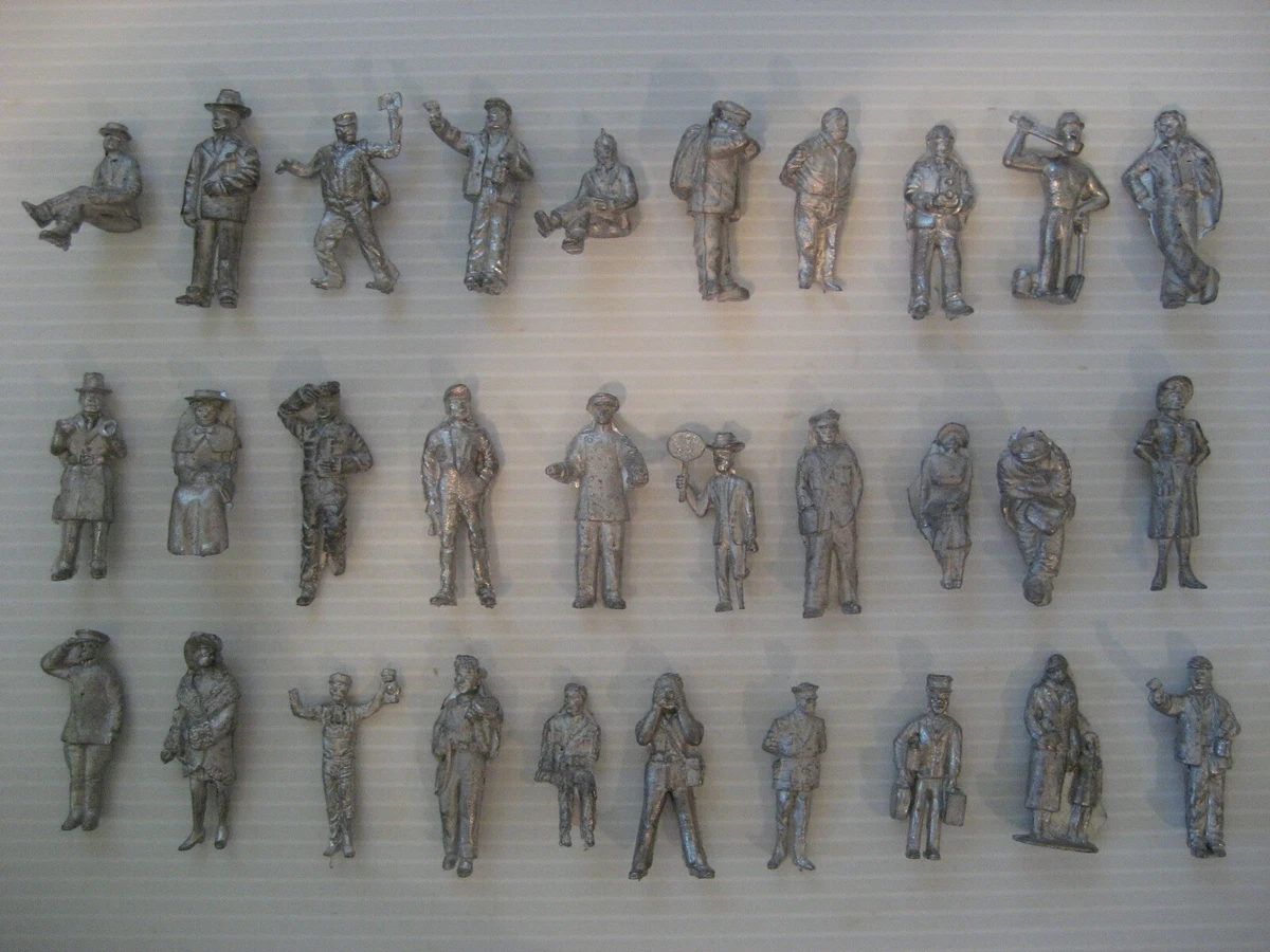 O Scale Railroad Figures