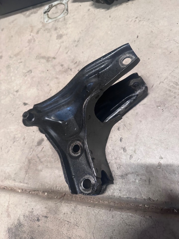 94-01 integra ️5 speed engine transmission Rear T bracket mount manual ...
