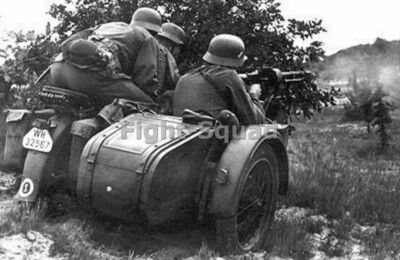 WW2 Picture Photo German Sidecar crew in action firing with MG 34 3099 ...