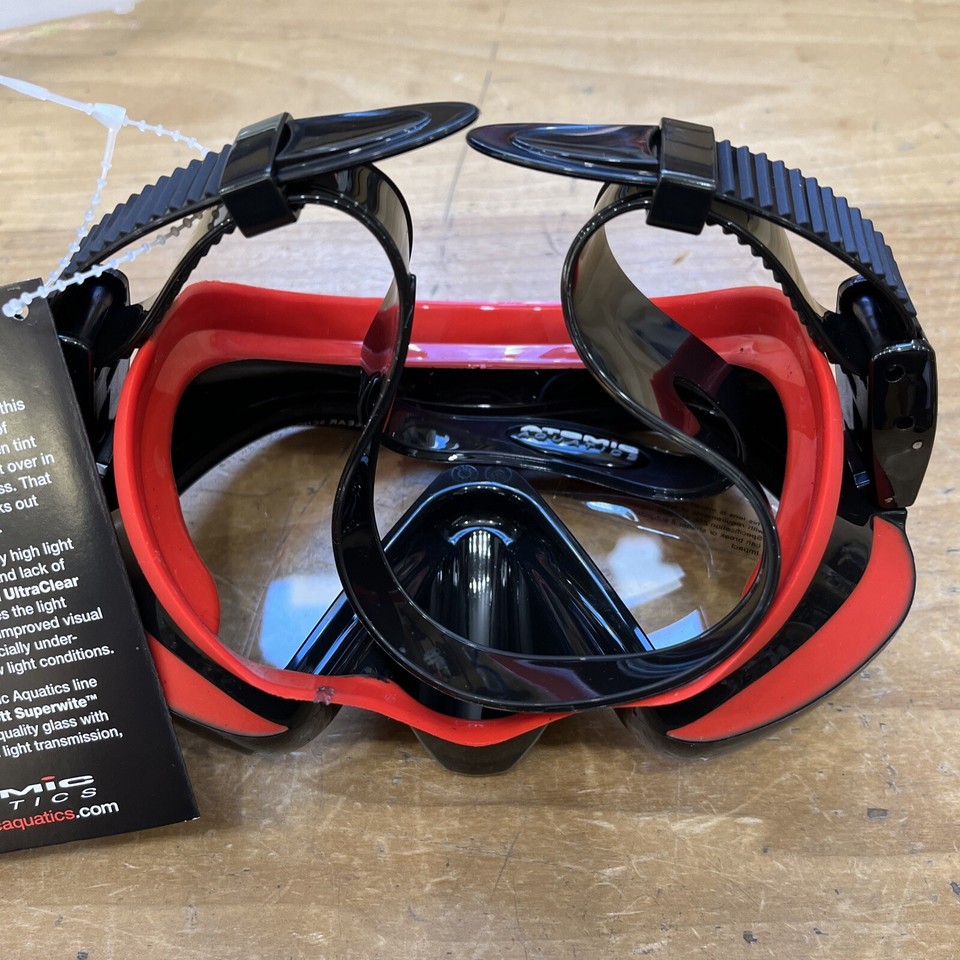 Atomic Aquatics - Venom Frameless Mask - Black/Red - For Scuba and ...
