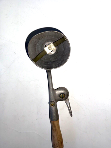 2 VINTAGE KICHEN ITEMS BLENDER(EGG BEATER) AND ICE CREAM CONE DIPPER | eBay