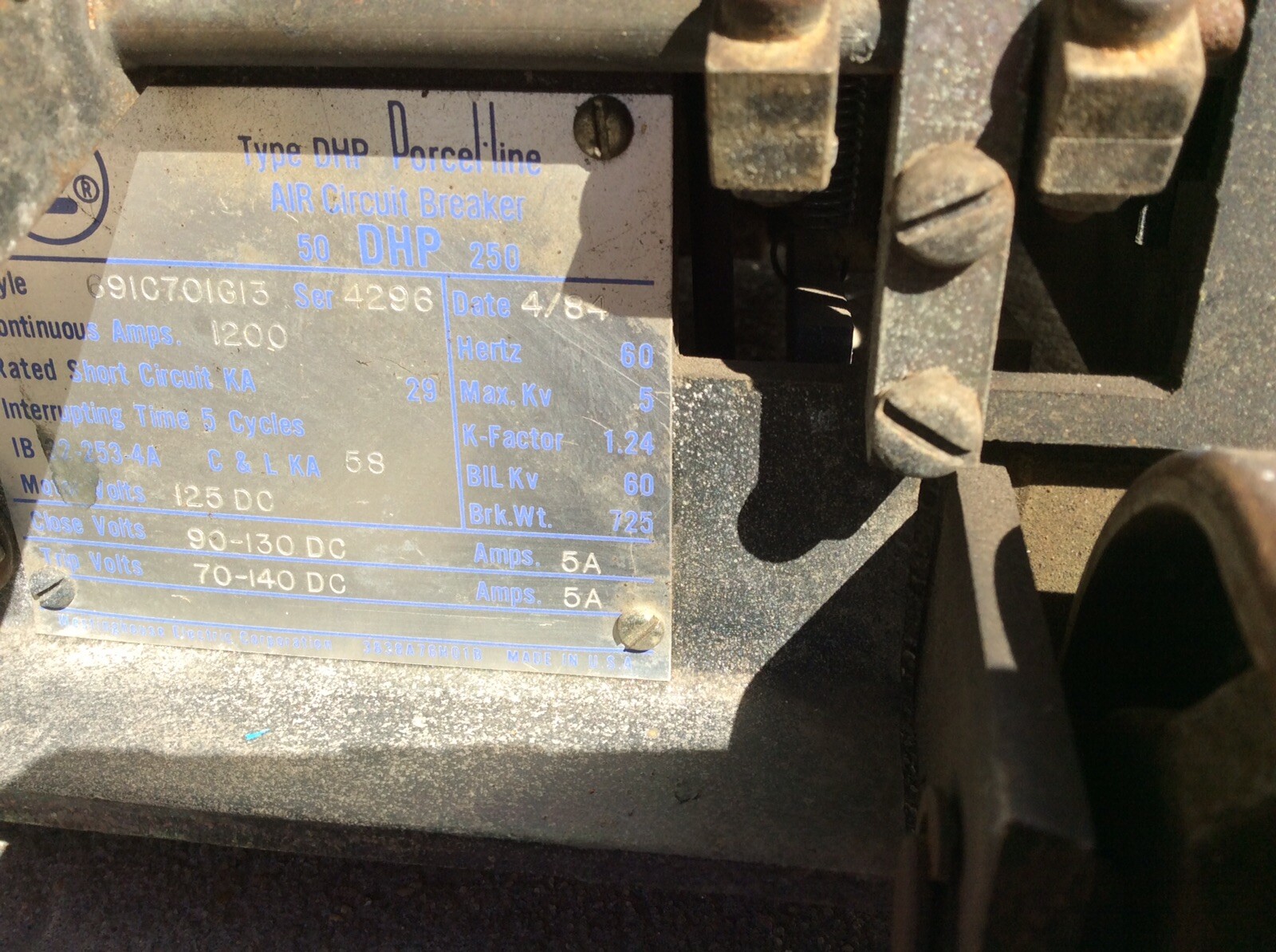 Westinghouse Porcel-line Breaker 50DHP250 , 1200A, 691C701G13 Ser. 4296 ...