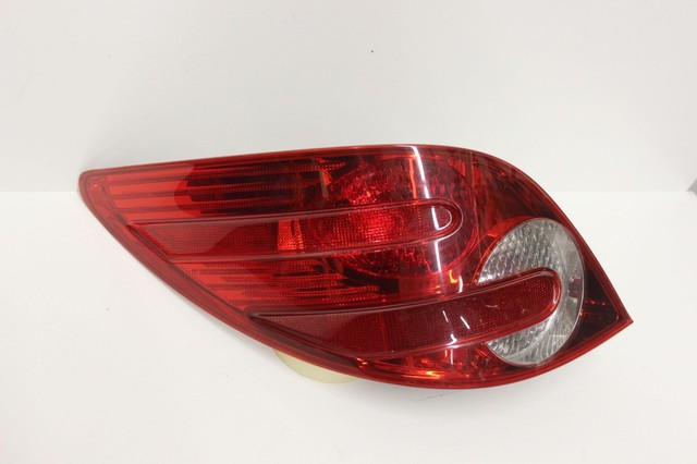MERCEDES R320 R350 R500 Tail Light Taillight Left 2518200164 for sale ...