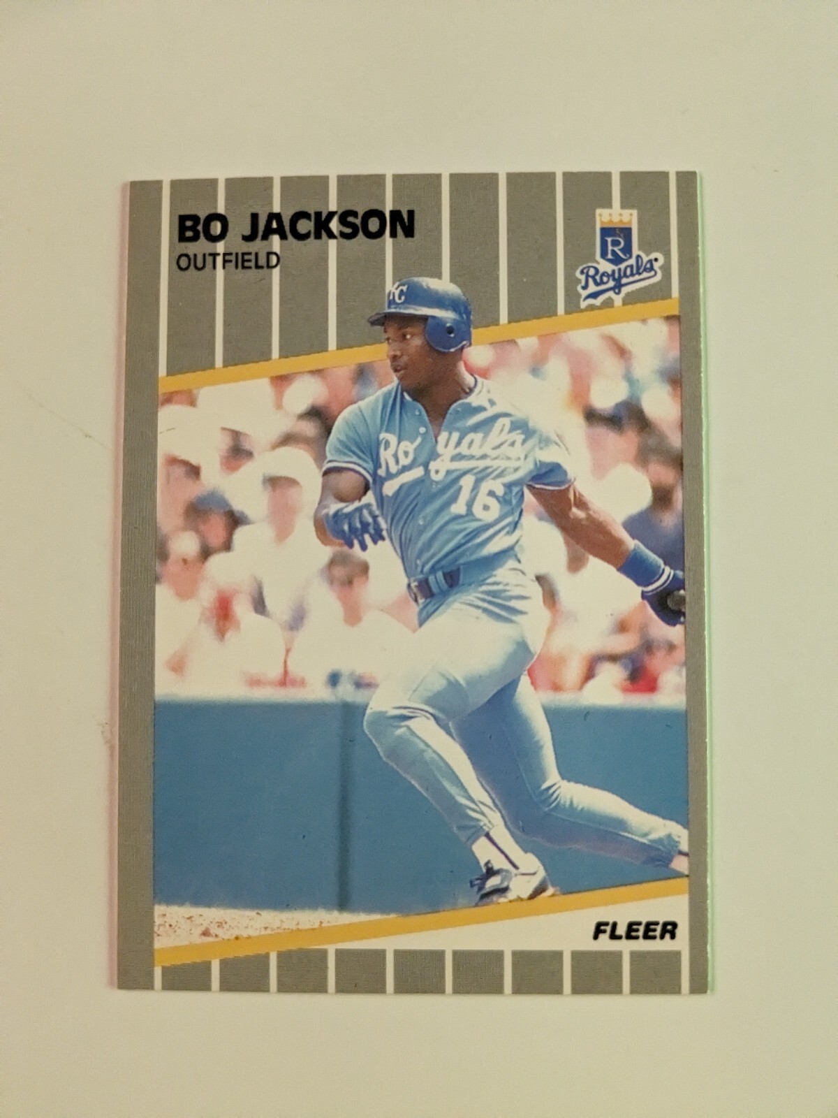 Trading Card Baseball Bo Jackson Fleer #285 OF Royals Ready for Grading ...