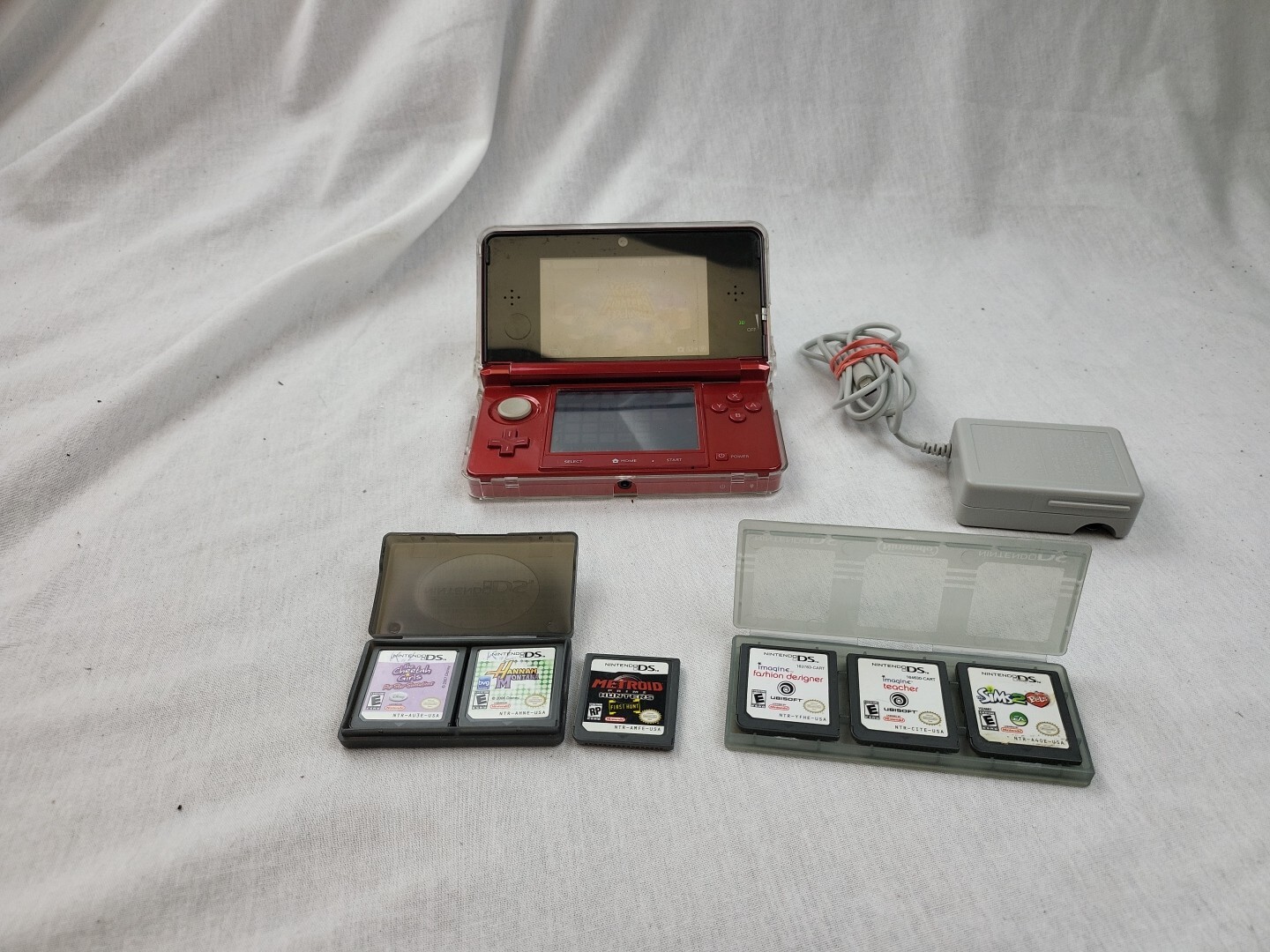 Nintendo 3DS Red & Black Gaming CONSOLE 6 GAMES And Download Games ...