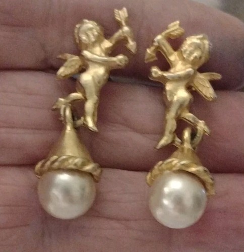 Jim Shore Yellow Gold Toned Angel Cherub Pearl Drop Push Back Putti ...