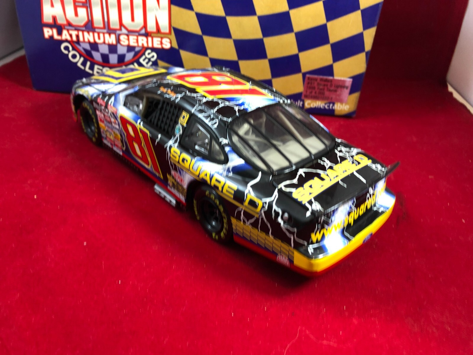 Kenny Wallace #81 Square D Lightning 1998 Ford Taurus 1/24 Action Ltd ...