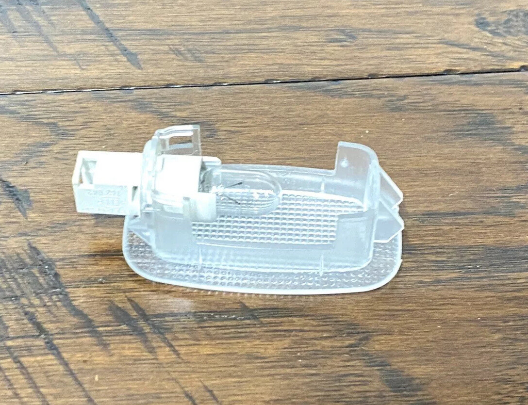 MERCEDES 2006-2021 Door Panel TRUNK VISOR VANITY Courtesy Light Lamp ...