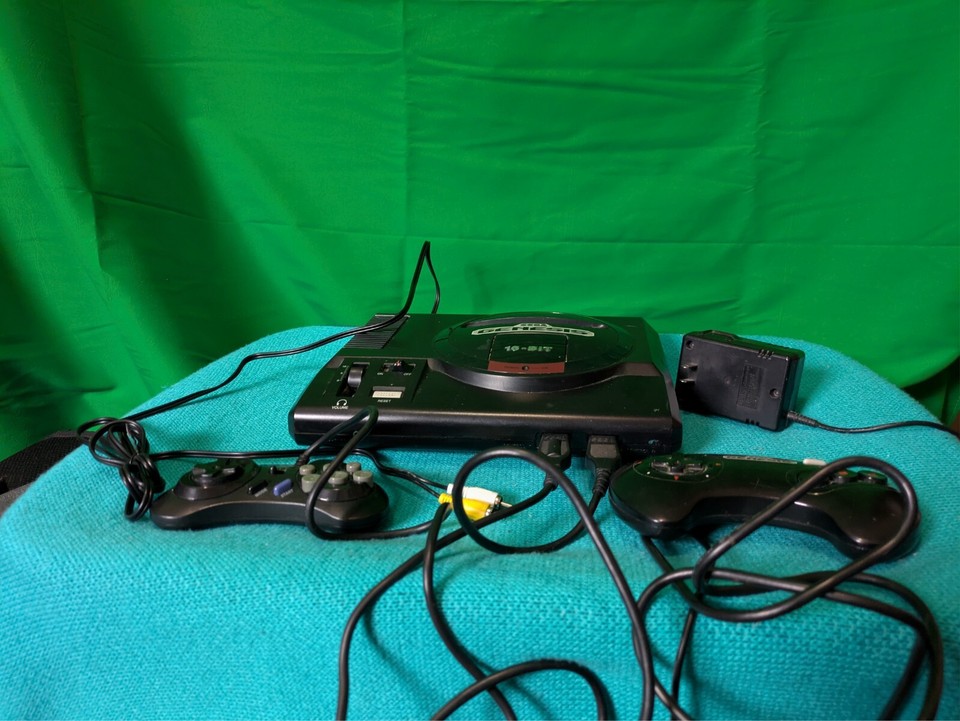 Sega Genesis Model 1601 Gen 1 Console US Ver. Bundle 2 controllers OEM ...