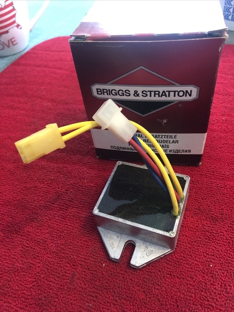 OEM Briggs & Stratton 493219 Voltage Regulator NOS for sale online | eBay