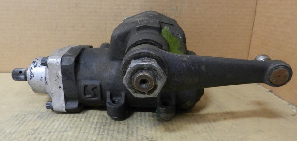 1956-58 Cadillac vehicles 365 6.0L V8 used power steering gear 5683903 ...