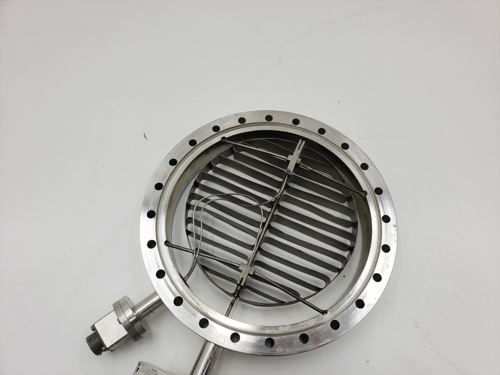 APD Cryogenics AquaTrap Cryotiger Cold End T2104-01-08C-30 Vacuum ...