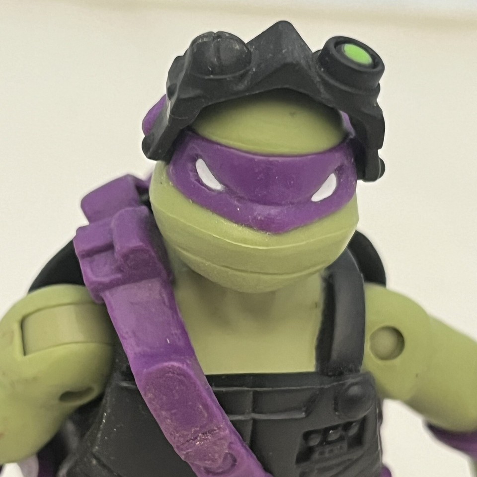 2013 Viacom Teenage Mutant Ninja Turtles Stealth Tech Donatello Figure ...