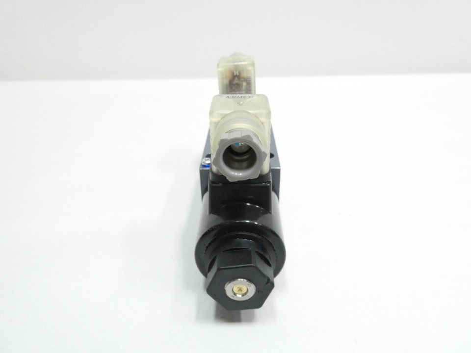 Tokyo Keiki DG4V-3-2C-U7-H-100 Hydraulic Directional Control Valve 24v ...