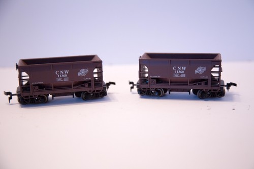 MODEL POWER TRAINS 2 PACK ORE CARS CN CNW CHICAGO NORTHWESTERN RAILROAD ...