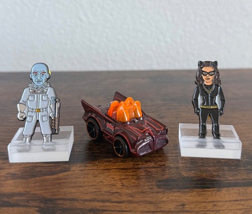 DC Batman '66 TV Series Mr Freeze & Catwoman Pins, Stands & Hot Wheels ...