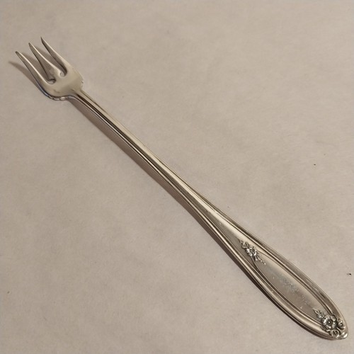 Vintage Carlton Silver Plate ~ Silver Plated Cocktail Seafood Fork ...