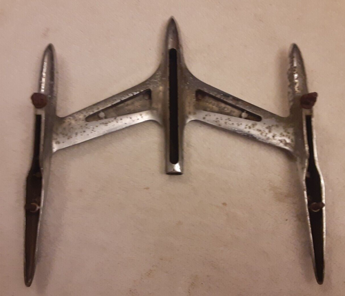 Vintage Original 1955 Oldsmobile Rocket Hood Ornament #566355 | eBay