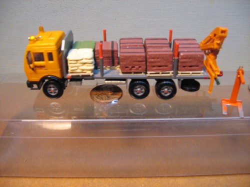 "HO 1/87 CUSTOM RINKER BOOM TRUCK WITH "FUNCTIONAL CRANE" AND BLOCK ...