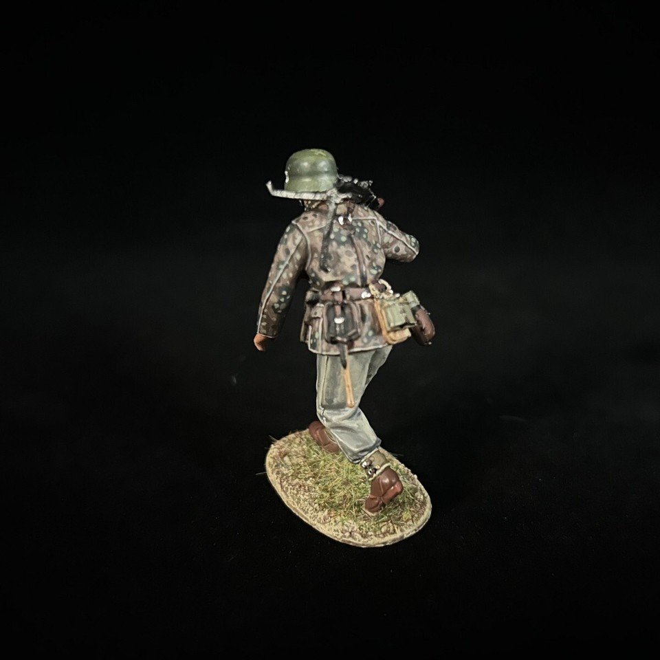 WAR PARK MINIATURES 1:30 WW2 GERMAN NO026 WAFFEN MG42 MACHINE GUNNER ...