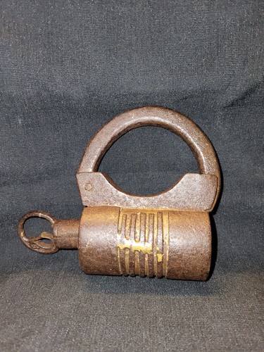 ANTIQUE TRADITIONAL INDIAN ETHNIC IRON TRUNK LOCK WITH KEY COLLECTIBLE ...
