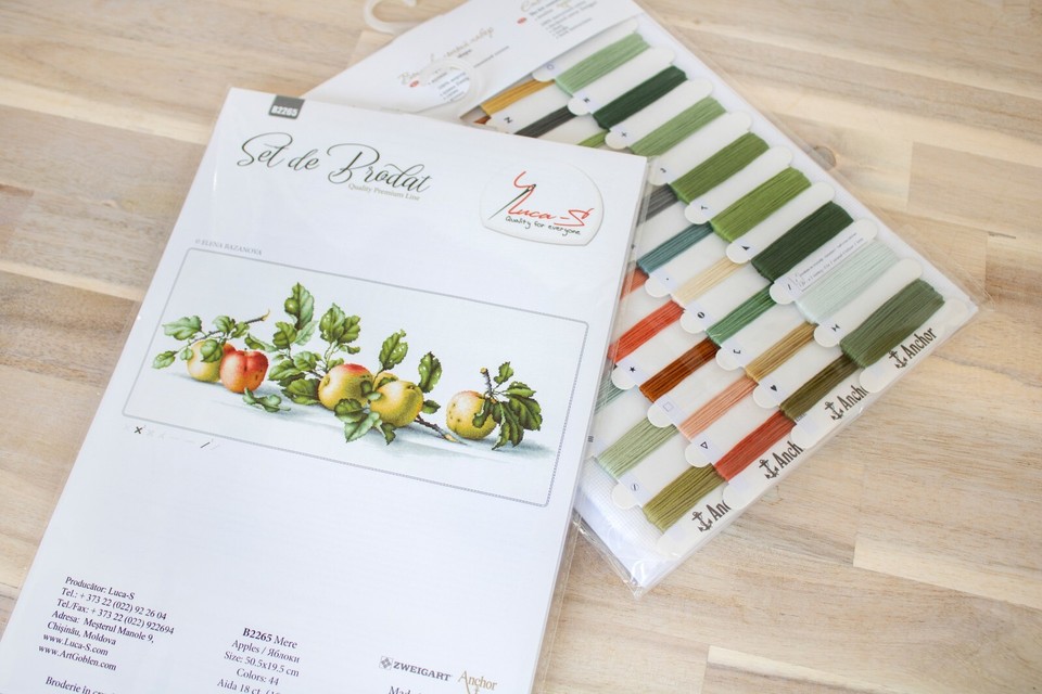 DIY Needlepoint Counted Cross Stitch "Apples" Embroidery Kit Luca-S ...