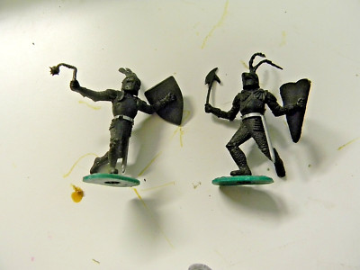 2 Timpo 1963 Black Knights 2nd Series 1/32nd Rare running pose (Oct ...