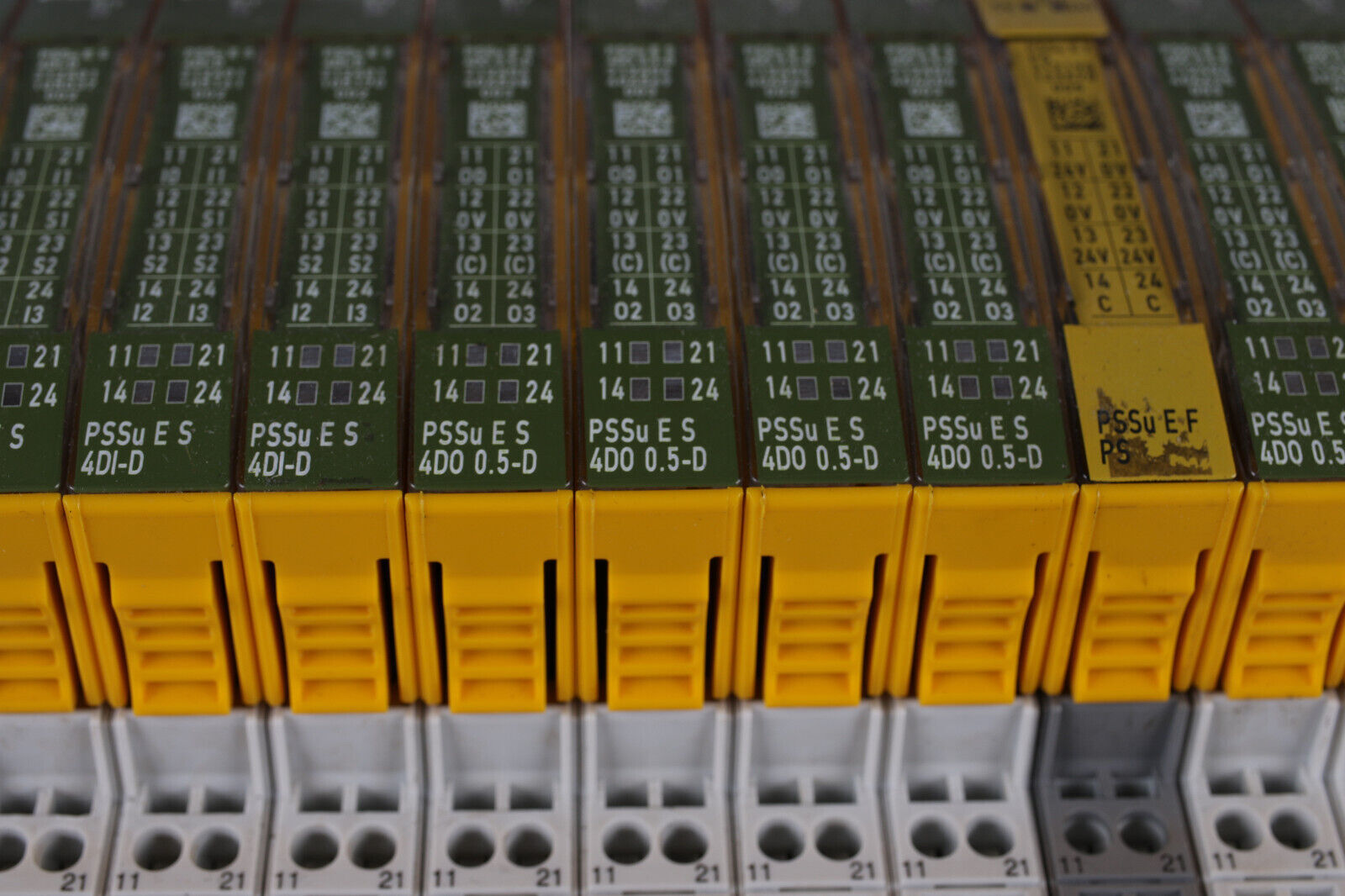 PILZ 8x PSSu-ES-4D0-0.5-D / 6x PSSu-ES-4DI-D / 1x PSSu-EF-PS (99) | eBay