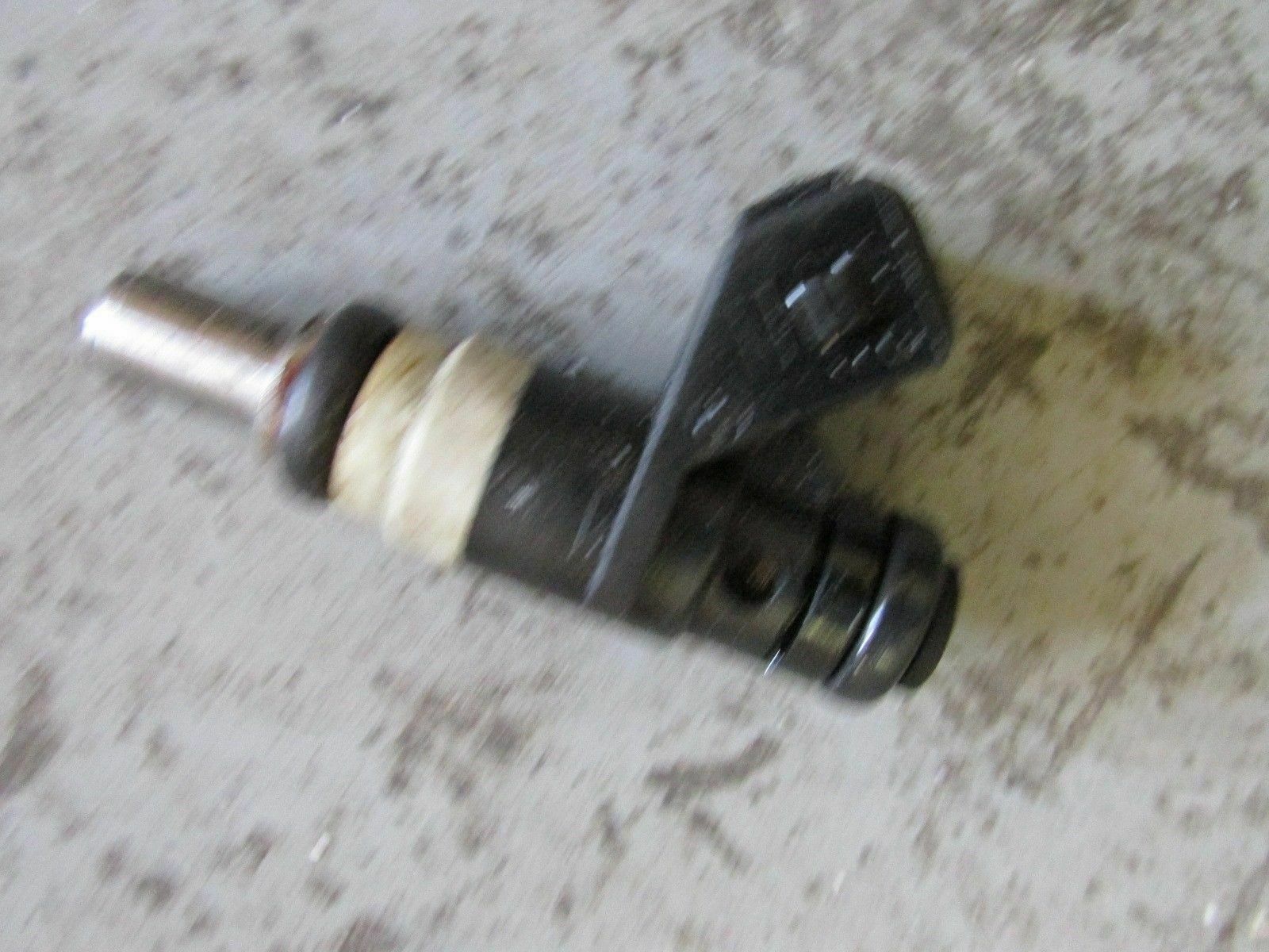 Mercury outboard 275 hp 2.6L Verado fuel injector 892811-001 | eBay