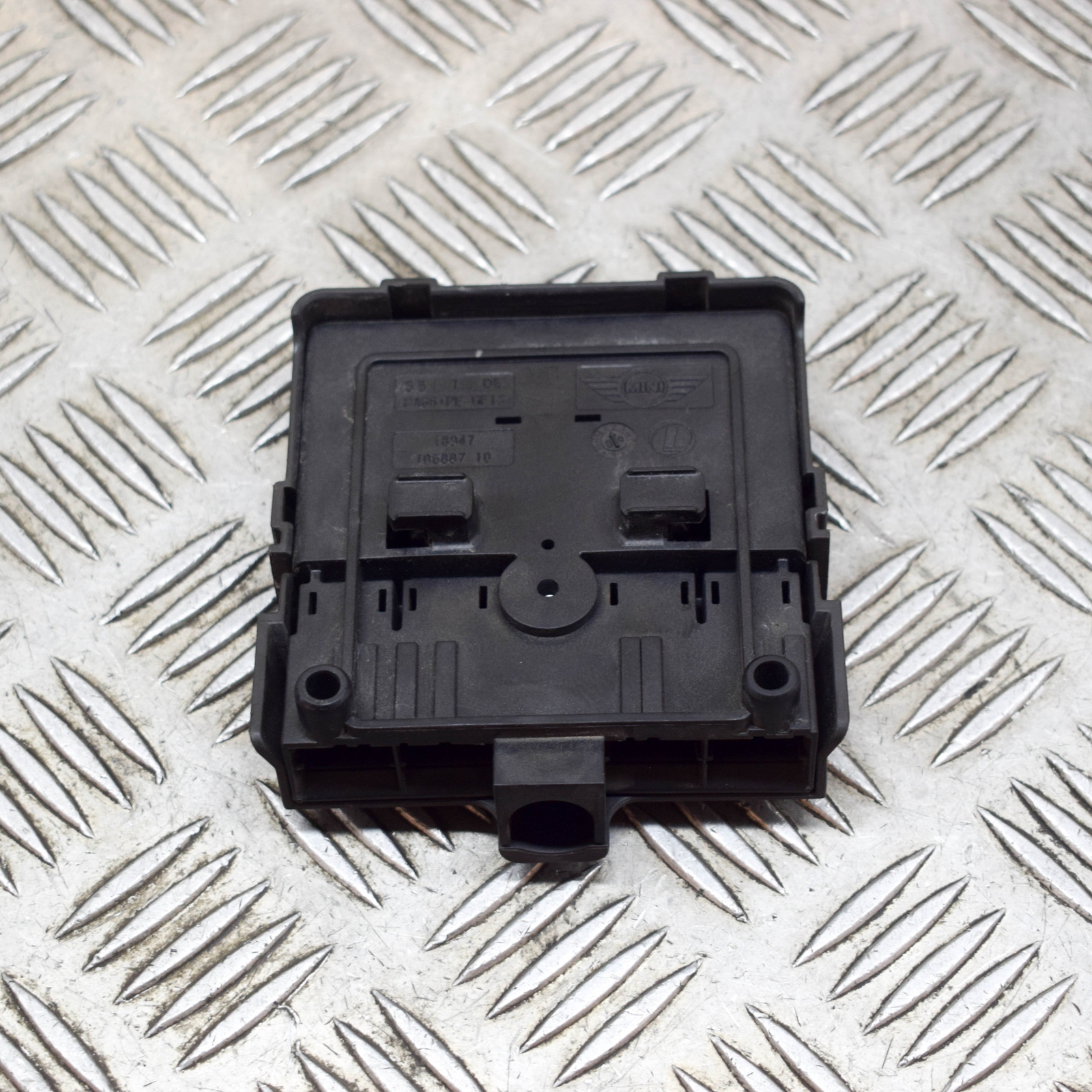MINI COOPER R56 Battery Power Distribution Box 9136725 1.6 Petrol 88kw ...