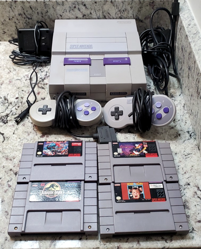 Super Nintendo SNES Console bundle lot 2 controllers, 4 games, cables ...