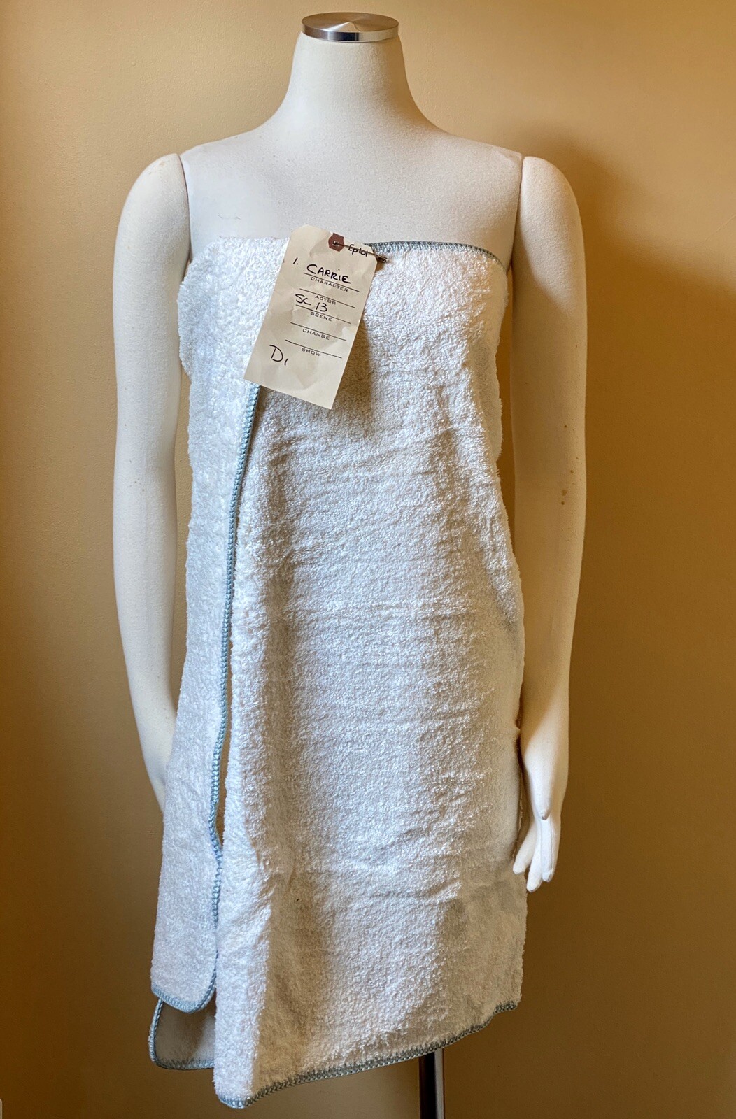 Homeland Carrie Mathison Claire Danes Screen Worn White Shower Towel Ep ...