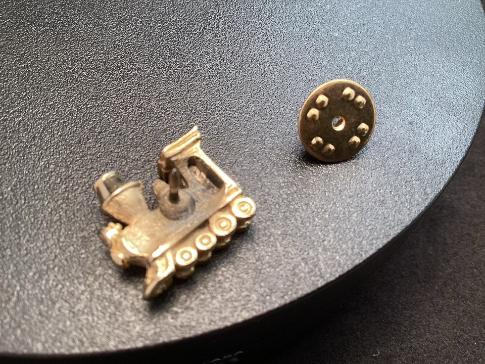 Locomotive Steam Train Engine 3D Lapel Hat Pin Gold Tone | eBay