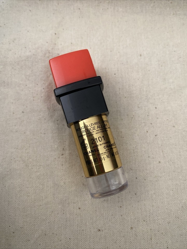 Chanel Rouge Allure Luminous Intense Lip Colour -96 Excentrique demo ...