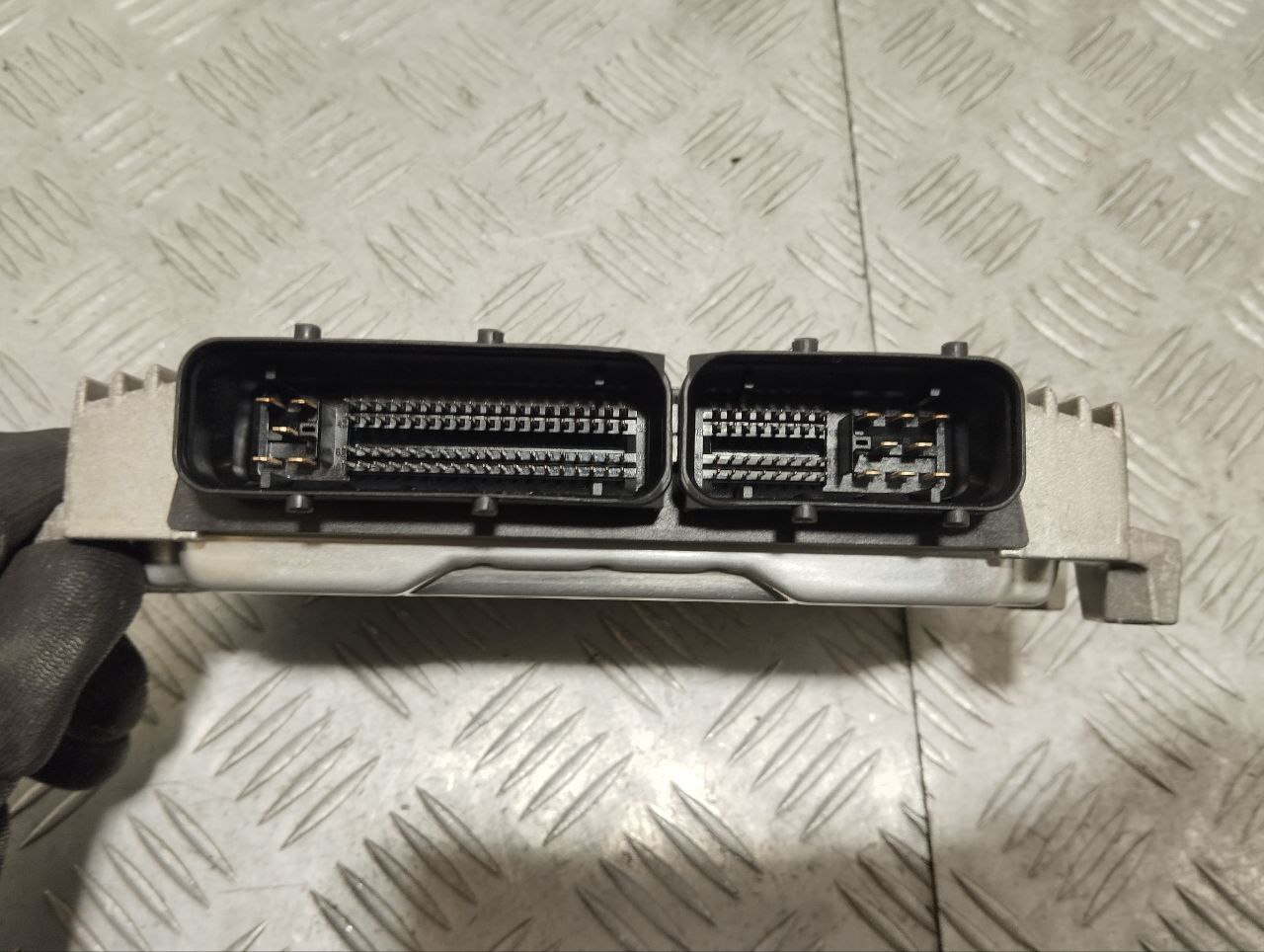 Aston Martin HY53-12K511-AC, HY5312K511AC Db11 (Am5) 2019 Contrôle ...