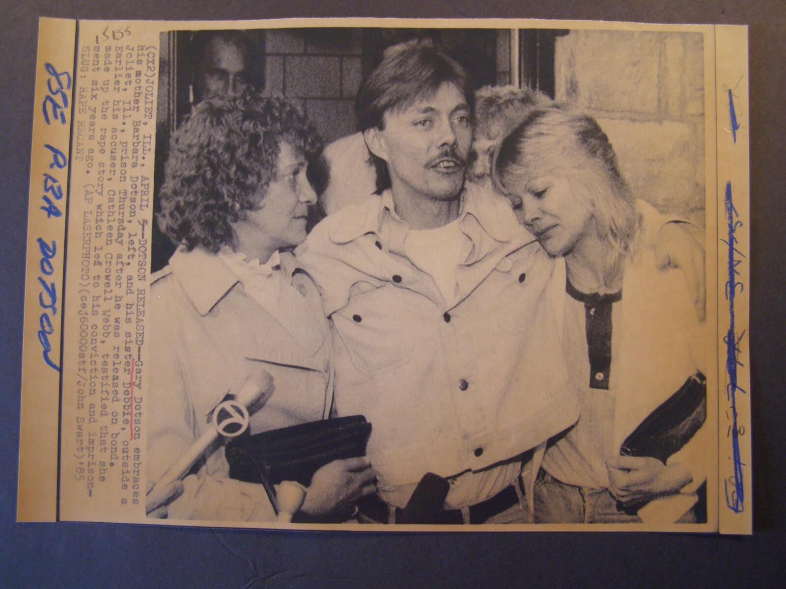 AP Wire Press Photo 1985 Gary Dotson released Mother Barbara Sister ...