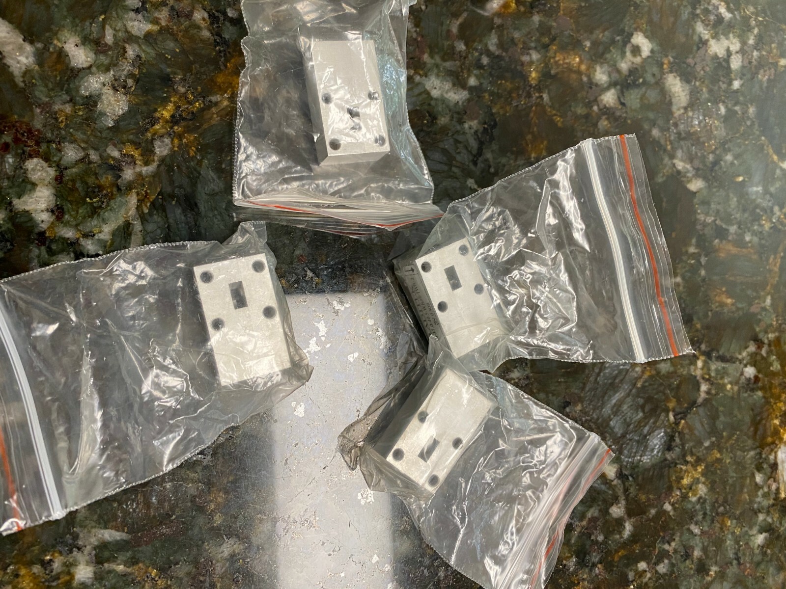 WR28 Waveguide Isolators (37-40.5GHz) | eBay