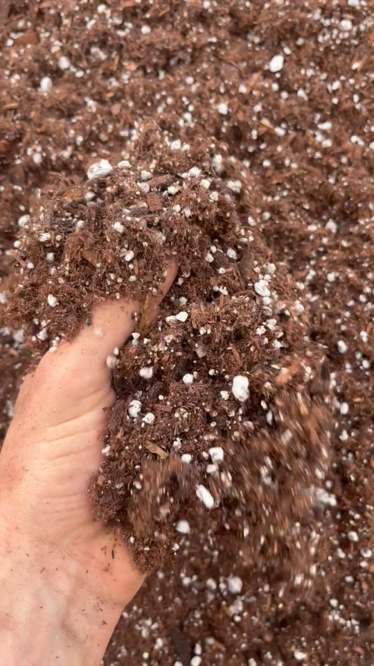 Premium Peat Free Chunky Potting Soil Mix for Indoor Plants – Bulk 30 ...