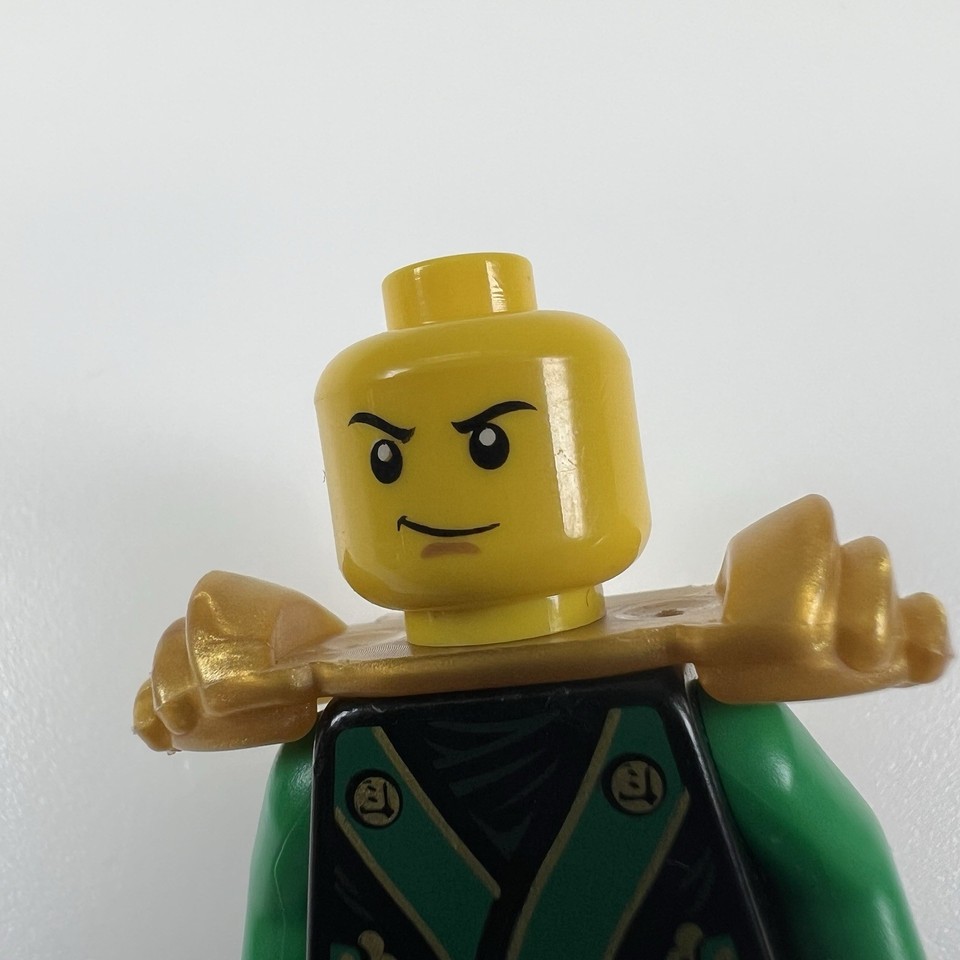 Lego Ninjago Lloyd Minifigure The Final Battle w/ Katanas njo070 Green ...