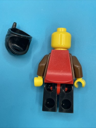 Lego Castle Wolfpack Minifigure 1596 1590 Eye Patch Black Hood Red Cape ...