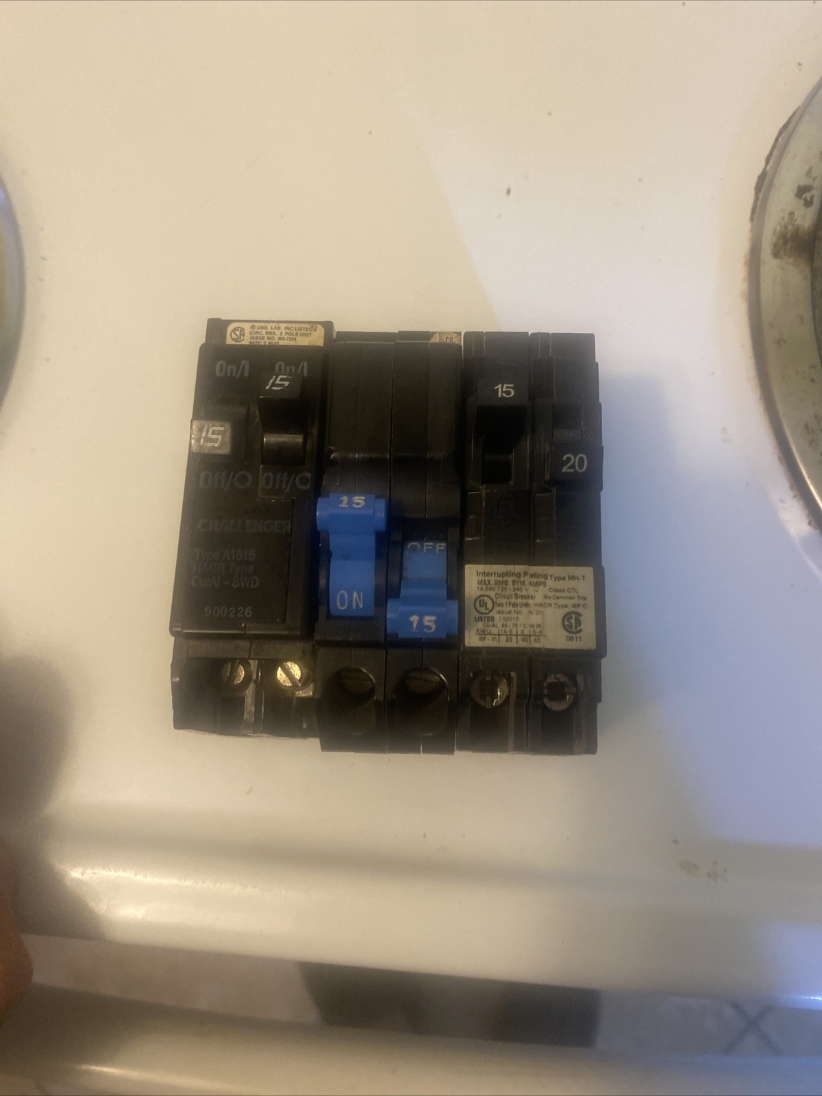 Murray MP2020N Tandem Circuit Breaker 20 Amp 2P 120/240V 1 Year ...