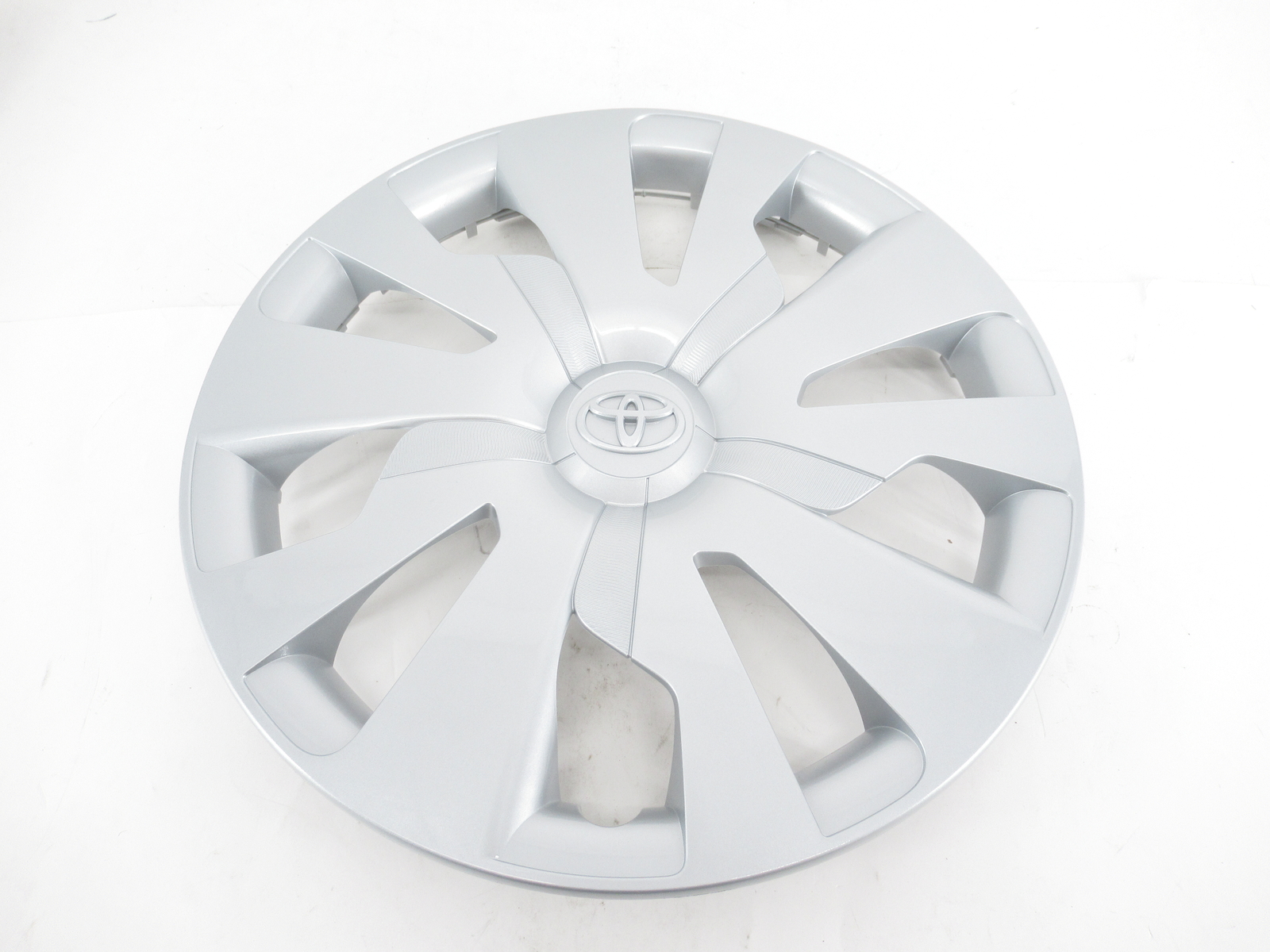 Genuine OEM Toyota 42602-0D300 15" Wheel Cover Hub Cap 2015-2018 Toyota ...