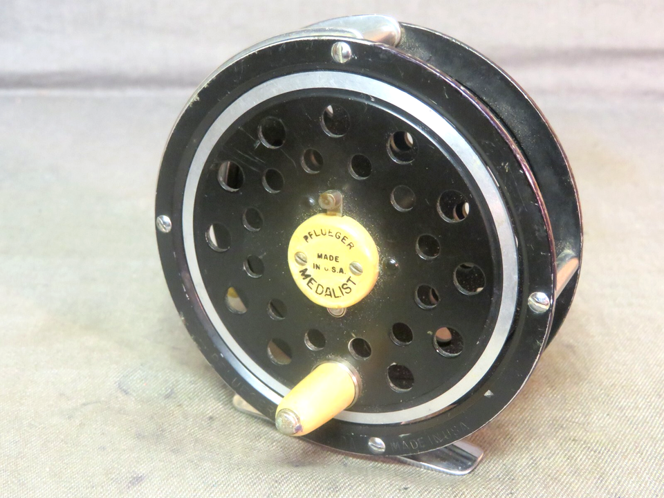 PFLUEGER MEDALIST MODEL 1495DA FLY FISHING REEL/MINT EXTRA SPOOL/ MADE ...
