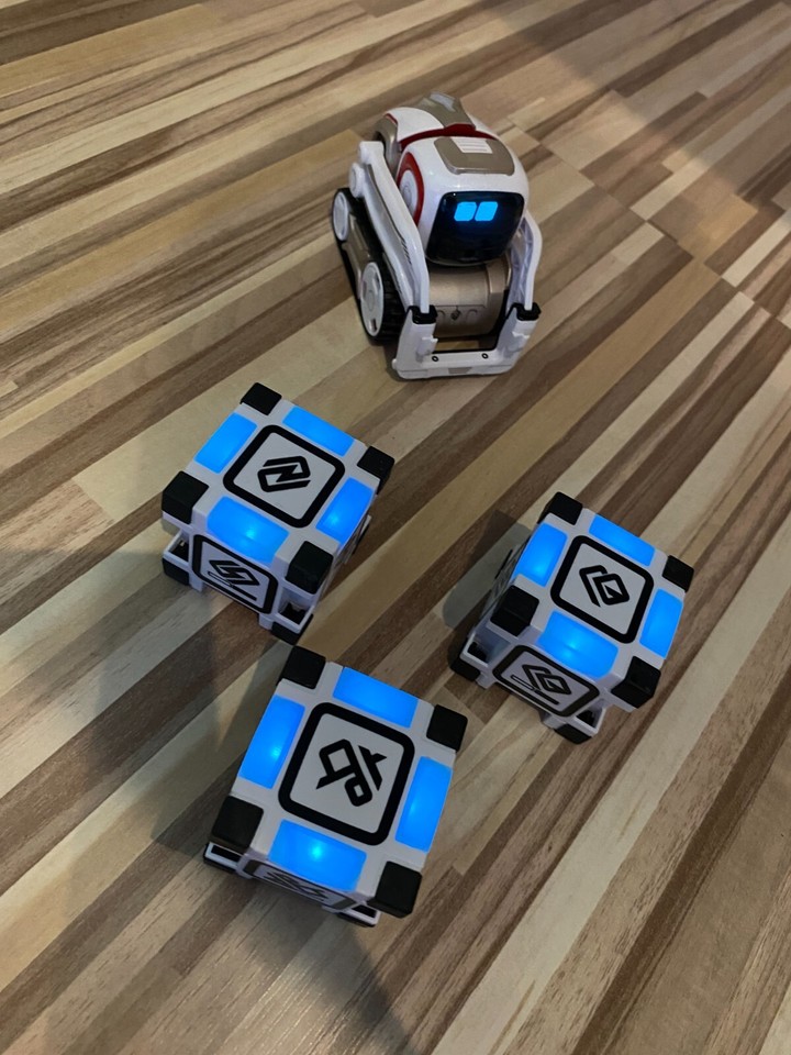 COZMO Roboter von Takara Anki - Neuwertig TOP GESCHENK! - Cozmo Robot ...